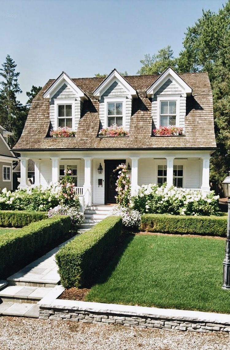 Inspiring Traditional Two Story House Designs References - House Floor ...